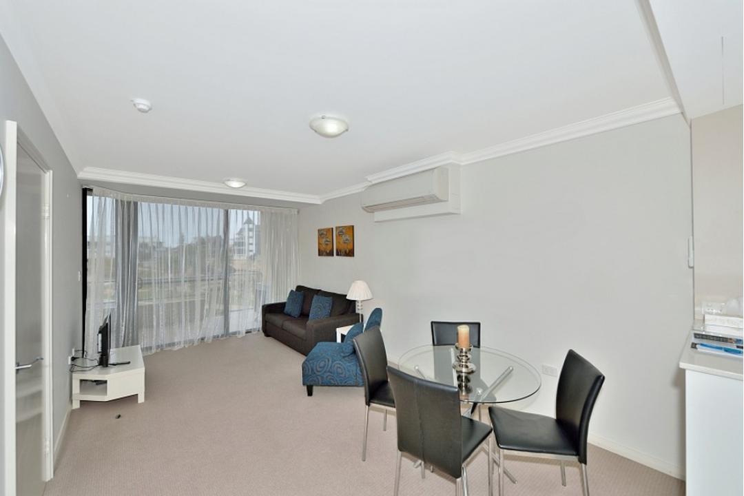 Dolphin Quay Apartments - 4.5 Star Accommodation - 1 Bedroom Studio